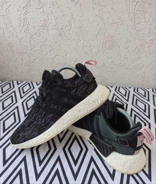 Женские кроссовки Adidas NMD R2 Boost