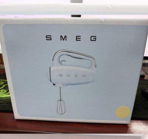 Миксер Smeg HMF01creu