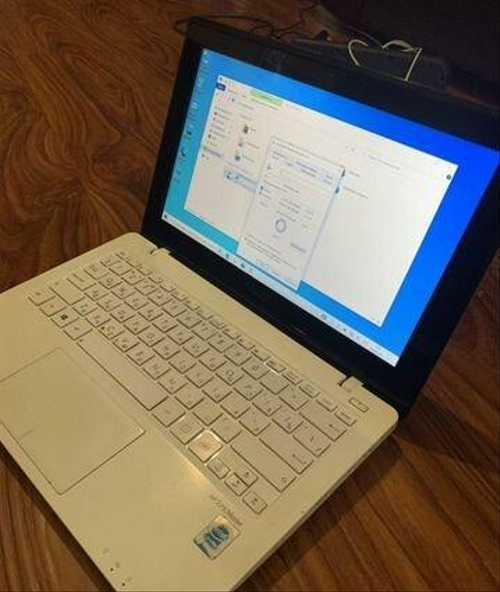 Ноутбук Asus x200ca