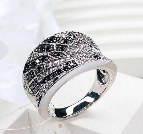 Золотое кольцо с бриллиантами 0,30 ct 585 пробы