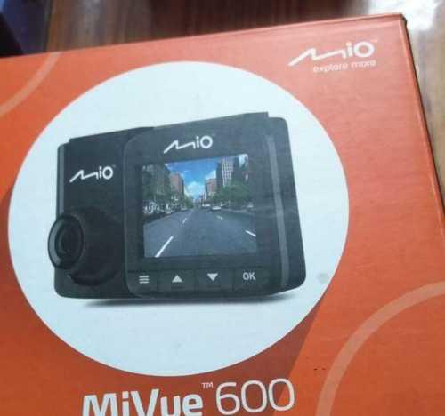 Видеорегистратор mivue 600