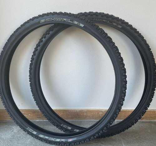 Schwalbe ice spiker 26