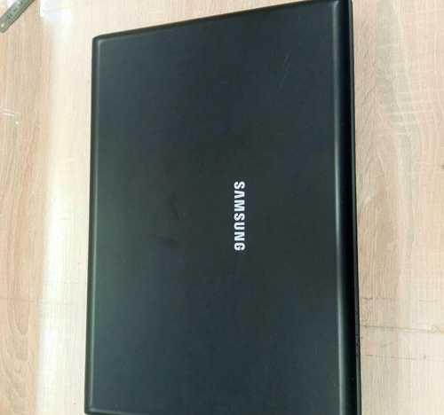 Ноутбук Samsung r519