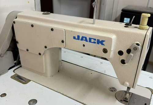 Продам швейную машинку Jack