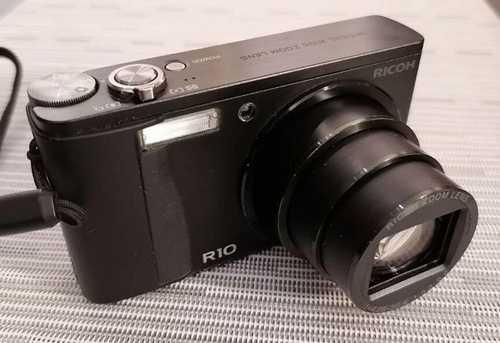 Компактный фотоаппарат Ricoh R10