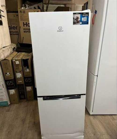 Холодильник Indesit 270л