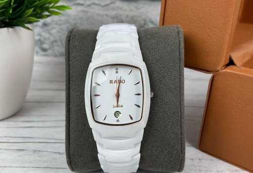 Женские керамические часы Rado белые