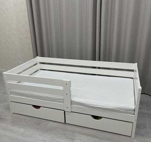 Детская кровать от 3 лет с бортиками