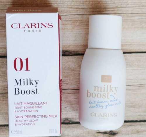 Clarins Milky Boost Оттеночный флюид для лица