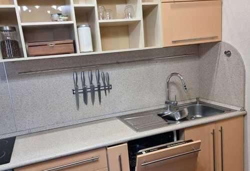 Кухонный гарнитур большой: стенка, стол, шкаф бу