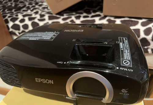 Проектор Epson eh tw5200