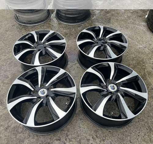 Диски Skoda Volkswagen Audi Mercedes 5x112 R17