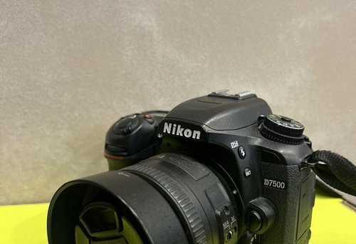 Зеркальный фотоаппарат Nikon D7500