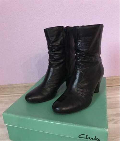 Демисезонные сапоги Clarks 40