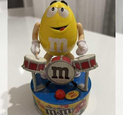 Игрушка m&m's музыкальная барабанщик