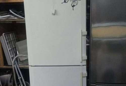 Холодильник бу Liebherr белый