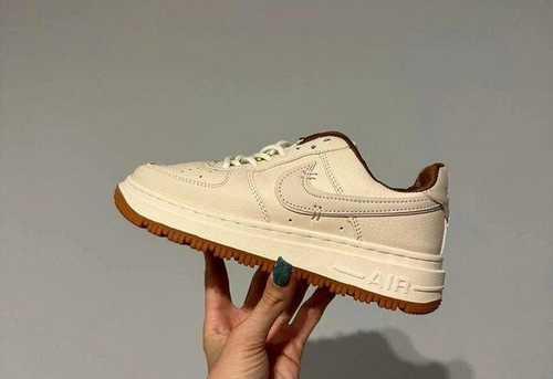 Кроссовки Nike Air Force 1 Luxe Beige