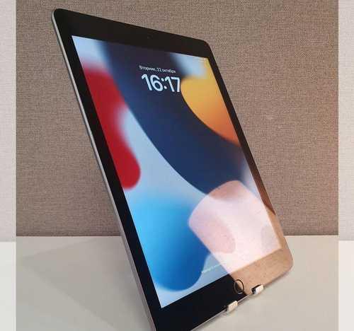 Планшет Apple iPad 5 (2017) Wi-fi 128Gb