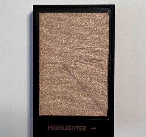 YSL Couture Highlighter 1