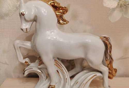 Статуэтка СССР лошадь "Златогривый конь"