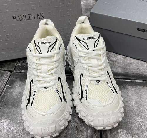 Balenciaga Defender Type White 43 size