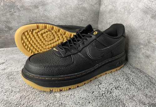 Кроссовки Nike Air Force 1 luxe