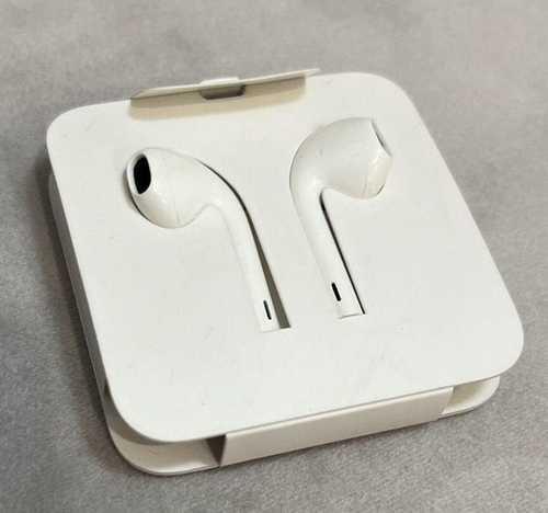 Наушники earpods