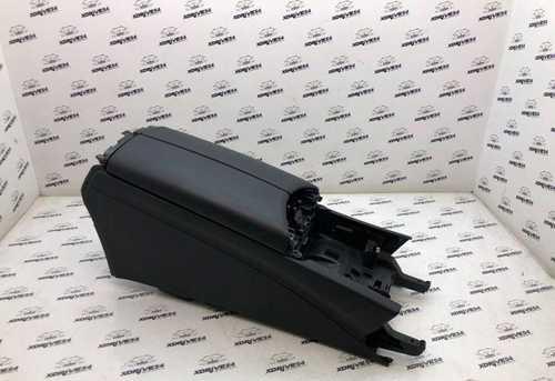 Подлокотник Mercedes-Benz C180 W205 274.910 2014