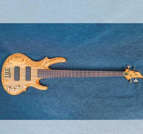 Edwards E-TN-98 ReinDeer Bass