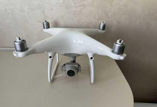 Квадрокоптер DJI Phantom 4 Pro