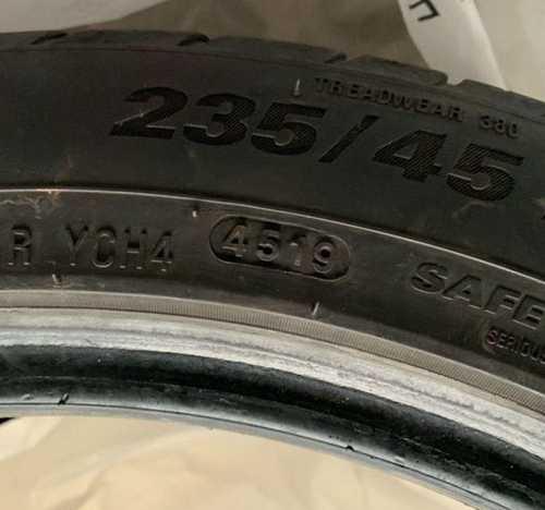 Kumho Ecsta HS51 235/45 R18