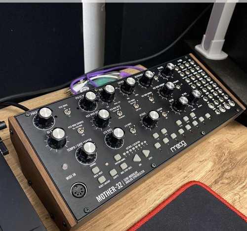 Moog Mother 32