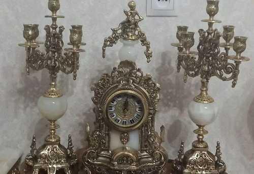 Часы каминные с канделябрами