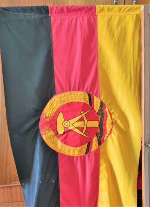 Флаг гдр