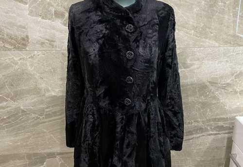 Пальто женское в готическом стиле Lea Vinci