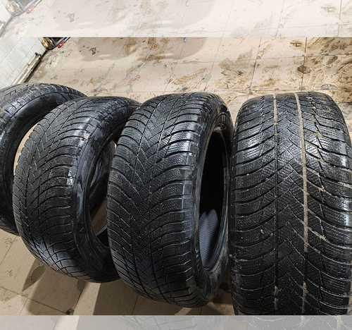 Bridgestone Blizzak LM-001 255/55 R19