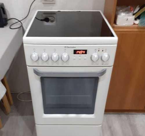 Плита электрическая Electrolux EKC513503