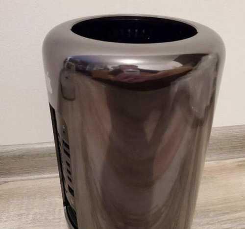 Apple Mac Pro 6.1 Late 2013