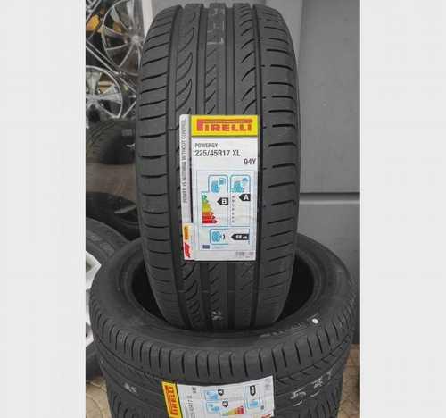 Pirelli Powergy 225/45 R17 94Y