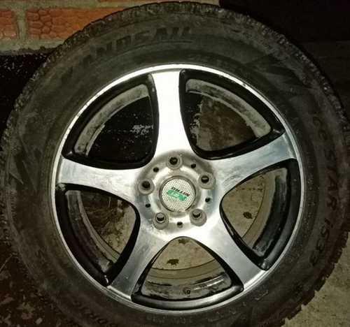 Landsail Ice Star IS33 205/60 R16 102