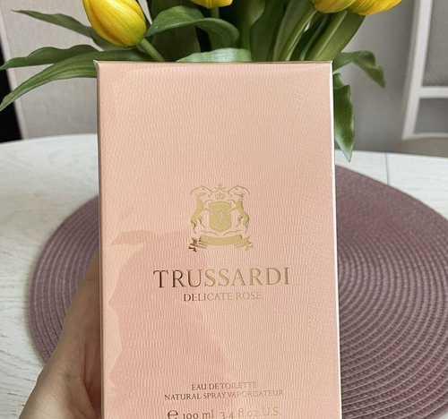 Trussardi delicate rose новые