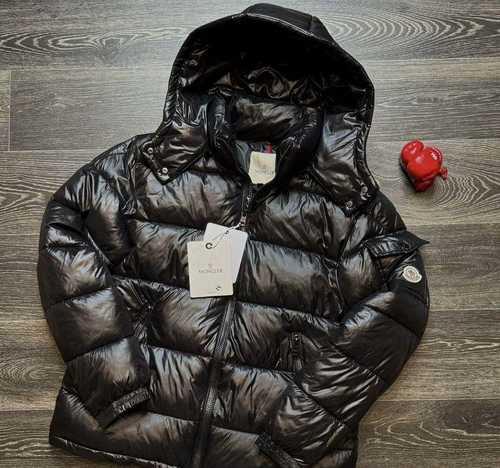 Зимняя куртка moncler