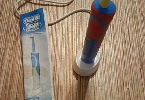 Детская электрическая зубная щетка Oral B