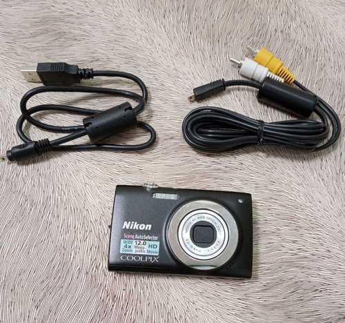 Компактный фотоаппарат Nikon Coolpix