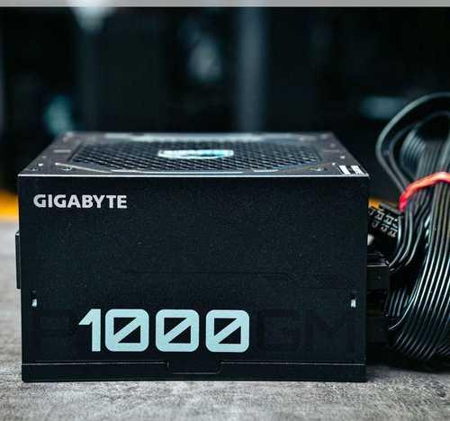 Блок питания Gigabyte P1000GM