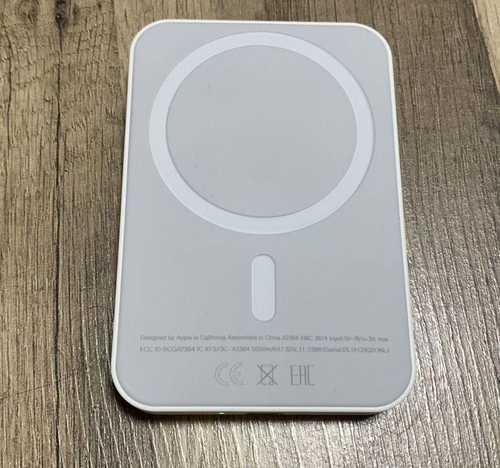 Внешний аккумулятор apple Power Bank MagSafe