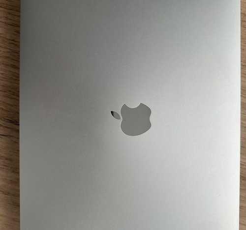 Apple macbook pro m1