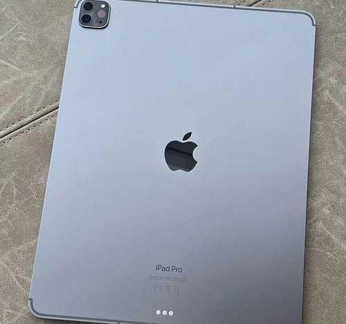 iPad pro 12.9 m1 2021