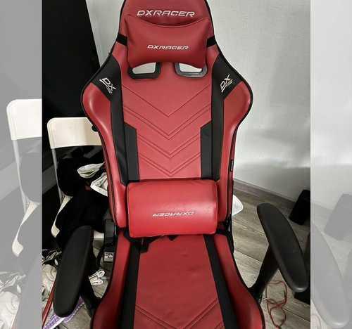 Компьютерное кресло dxracer