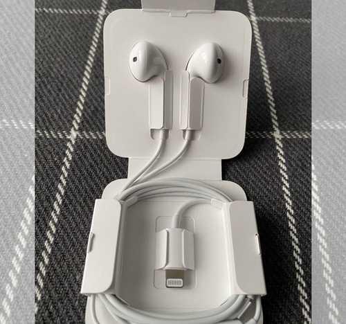 Наушники Аpple EarPods Lightning (новые)